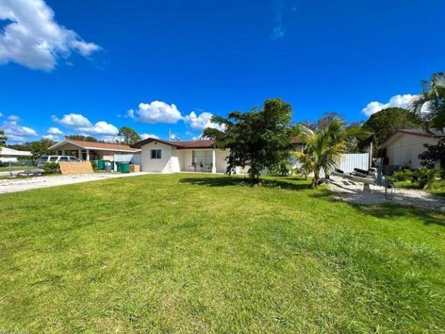 1924 41st St SW, Naples, FL 34116