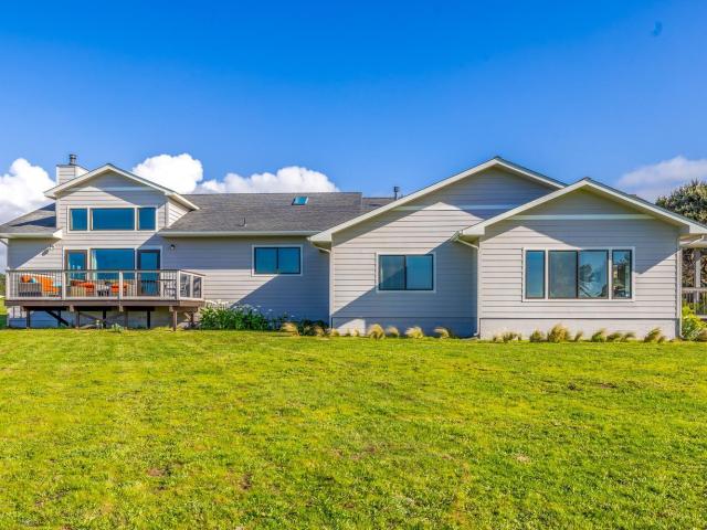 19251 Monterey Ave, Fort Bragg, CA 95437 | MLS #326019 | Compass