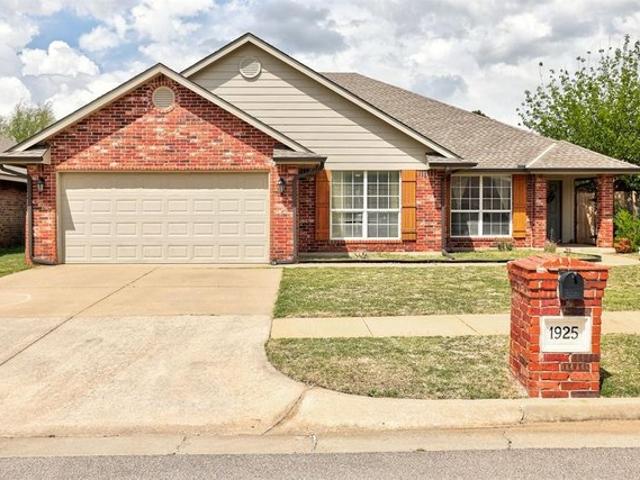 1925 NW 174th St, Edmond, OK 73012