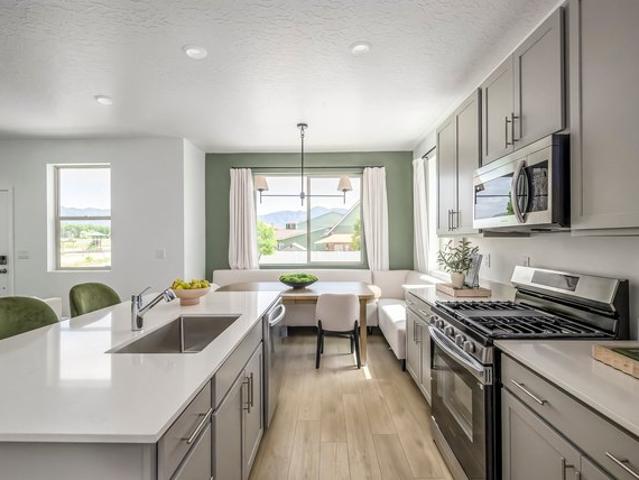 1925 N First Love Dr Unit 4566, Saratoga Springs, UT 84045