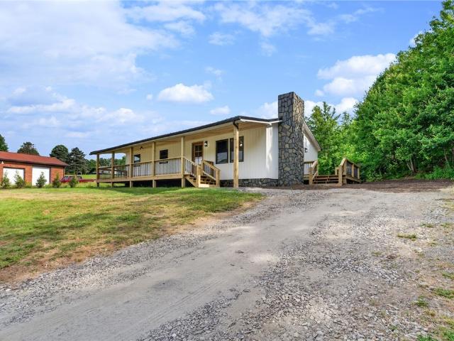 1925 Nettle Knob Road
