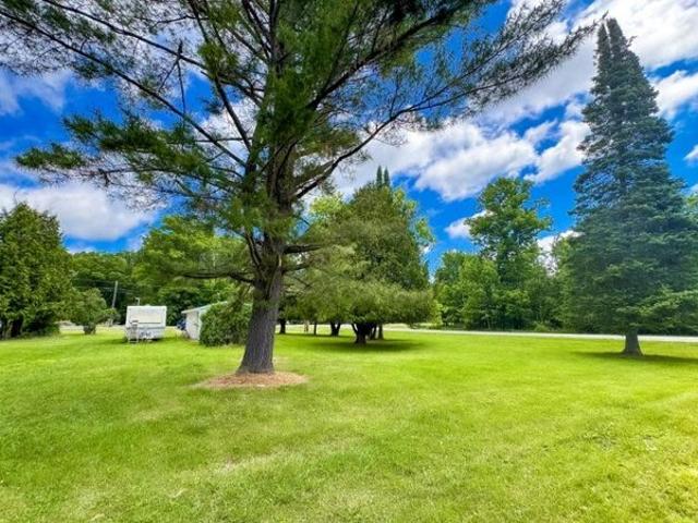 1925 E Hubert Rd, Hubbard Lake, MI 49747