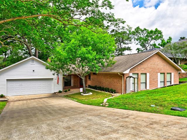 1925 East Lake Drive