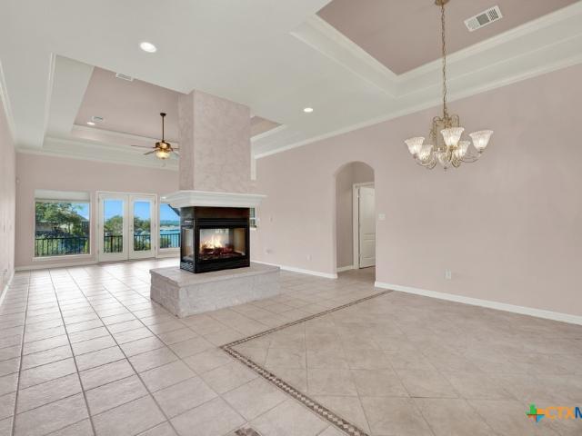 1925 Glenn Drive