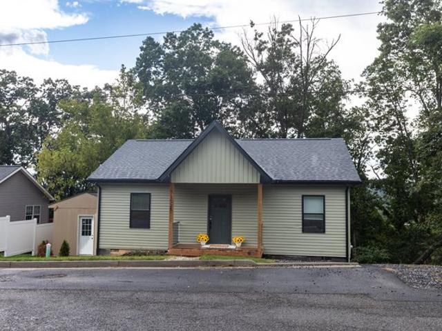 1925 Hawthorne Ave, Buena Vista, VA 24416