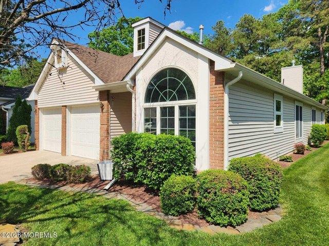 1925 Kwansan Ct, Toms River, NJ 08755