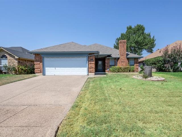 1925 Kings Canyon Cir, Fort Worth, TX 76134