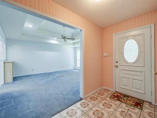 1925 Kings Canyon Circle