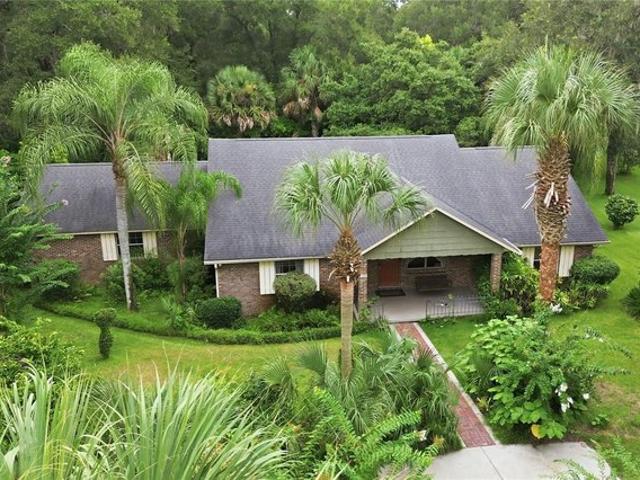 1925 Lady Bug Ln, Deland, FL 32720