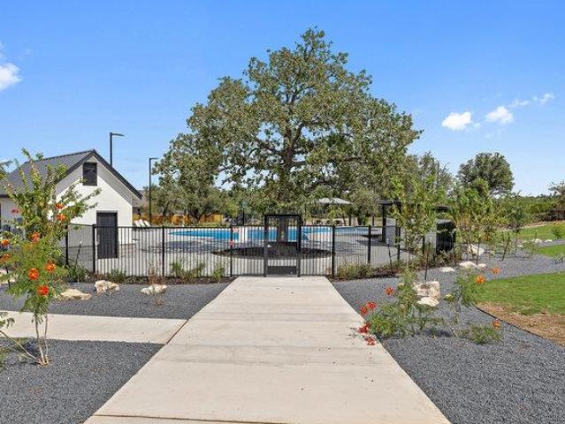 1925 lazy acres st