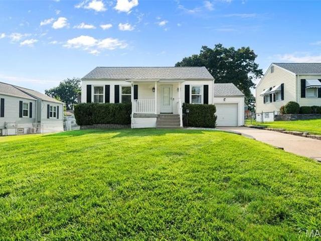 1925 Stedman Ct, Overland, MO 63114