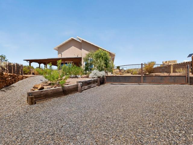 1925 Sonora Road NE