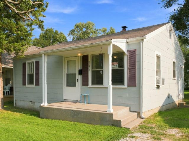 1925 W Atlantic Street