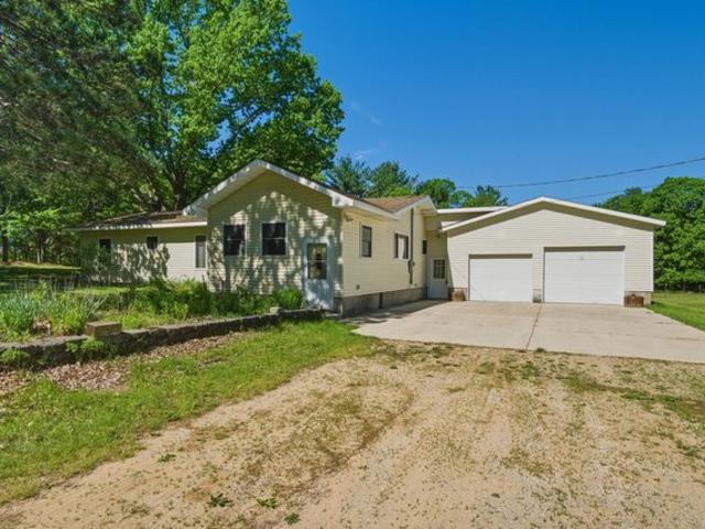 1925 175th Ave, Morley, MI 49336