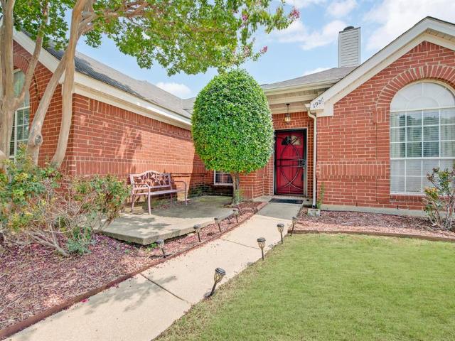 1926 Oak Bend Lane