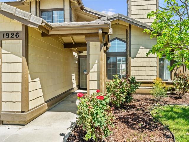 1926 Alta St, Redlands, CA 92374 | MLS #OC26075 | Compass
