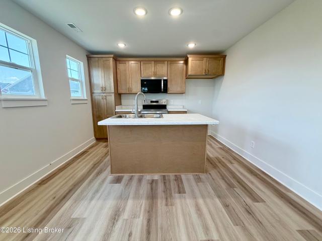 1926 1/2 Ernie Way