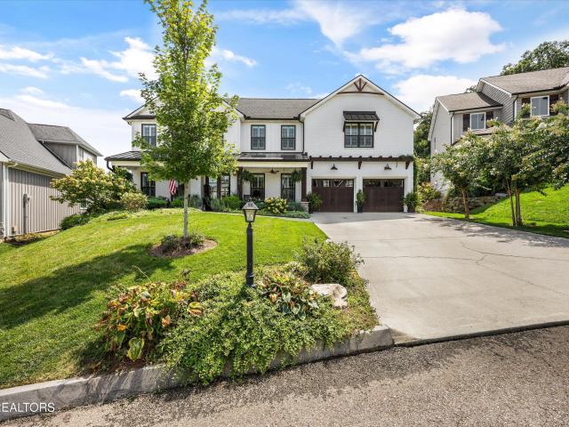 1926 Highlands Ridge Lane