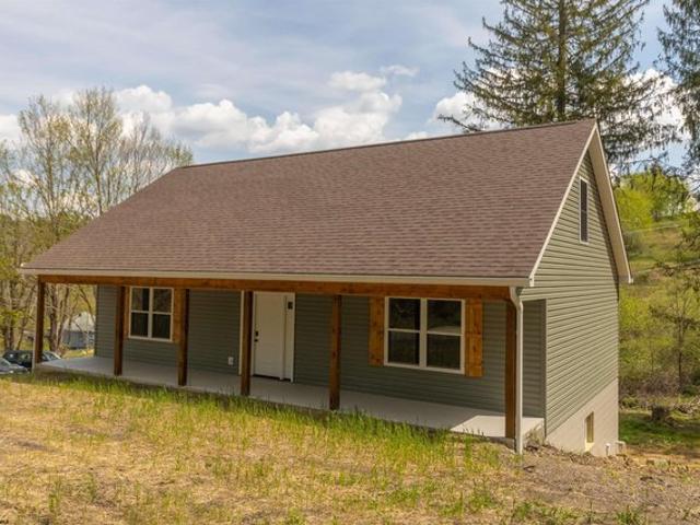 1926 Porterfield Rd, Philippi, WV 26416