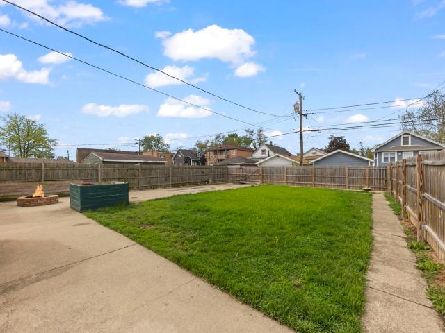 1926 S 16th Avenue