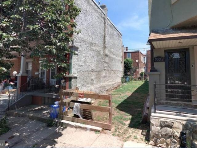 1926 S Alden St, Philadelphia, PA 19143