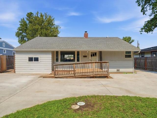 1926 W 6th Ave, Kennewick, WA 99336