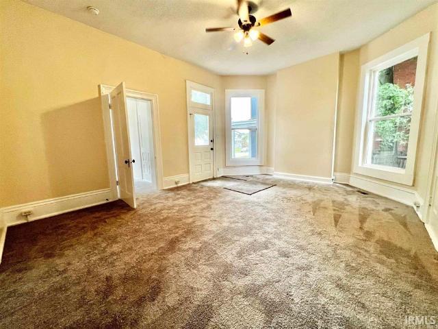1926 W Indiana St, Evansville, IN 47712 | MLS #202513 | Compass