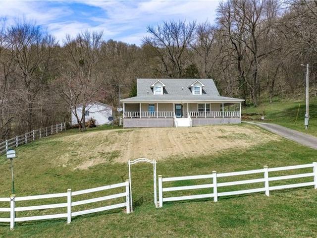 19271 Vineyard Rd, Canehill, AR 72717