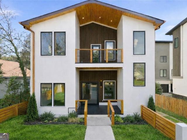 1927 Memorial Drive SE