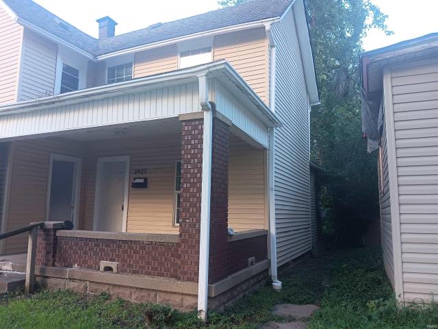 1927 N 10th St, Terre Haute, IN 47804 | MLS #202533 | Compass
