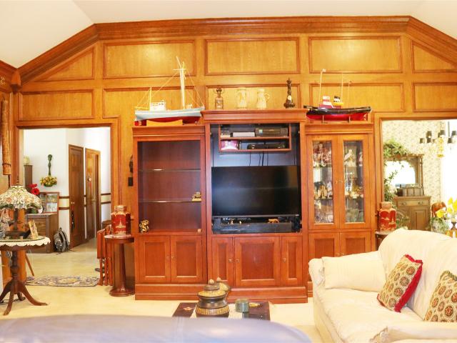 1927 Oak Island Drive