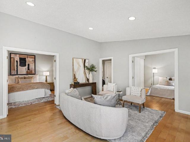 1927 B Villaridge Drive