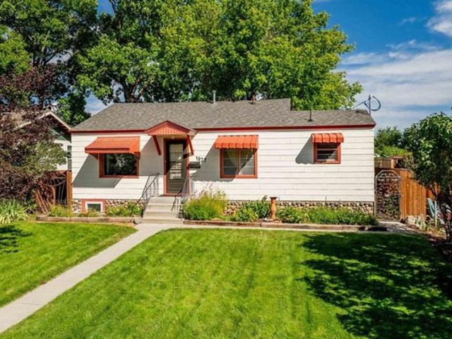 1927 Beck Ave, Cody, WY 82414