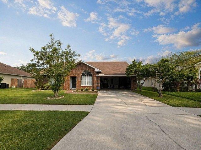 1927 Gamboge Dr, Orlando, FL 32822