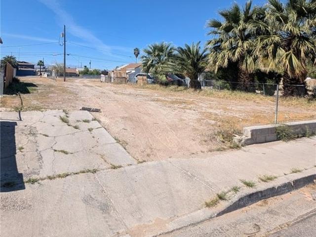 1927 Harvard St, North Las Vegas, NV 89030