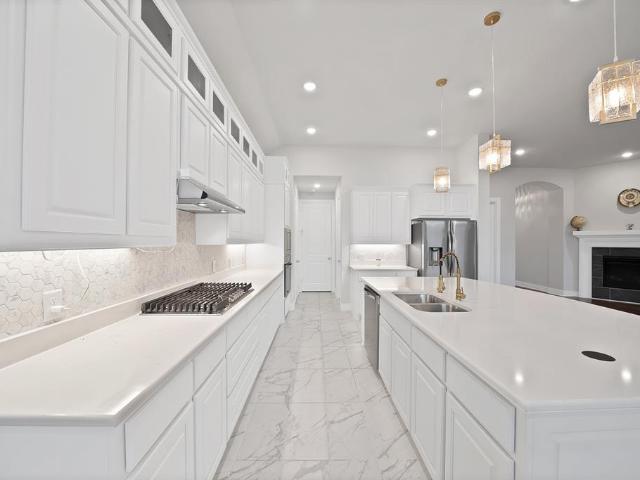 1927 Holly Oak Way
