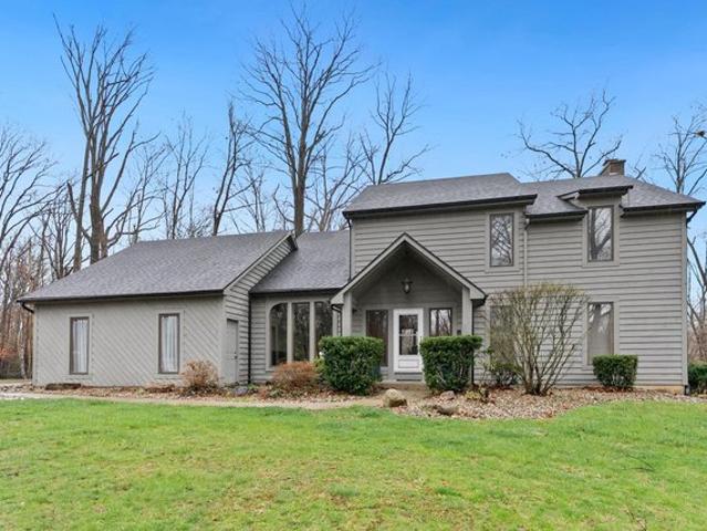 1927 S Hadley Rd, Fort Wayne, IN 46804