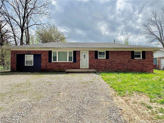 1927 W Booe Rd, Austin, IN 47102