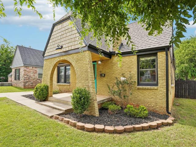 1928 NW 37th Street