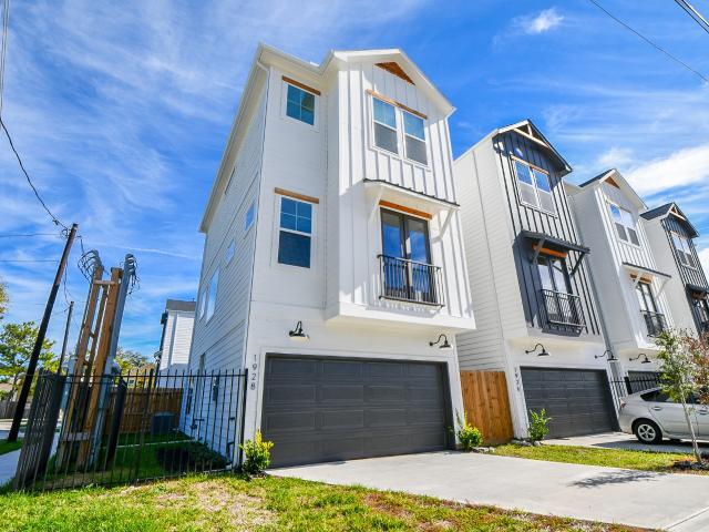 1928 Cochran Street