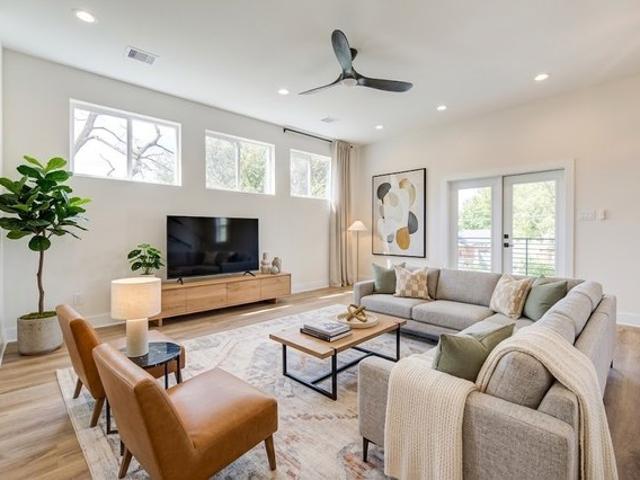 1928 Gregg St, Houston, TX 77020