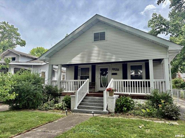 1928 S State St, Springfield, IL 62704