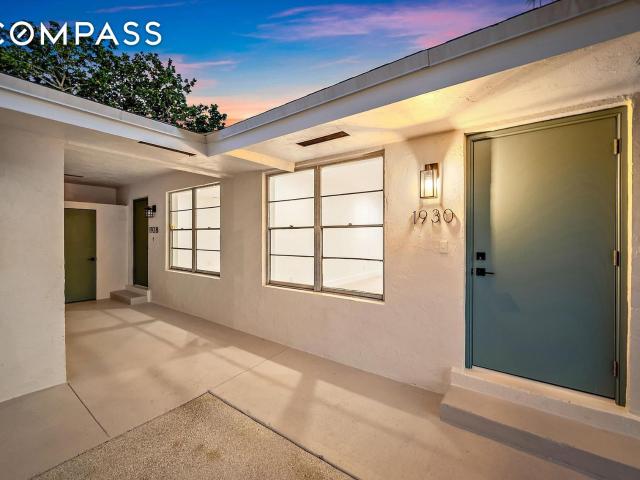 1928 Service Rd, North Palm Beach, FL
