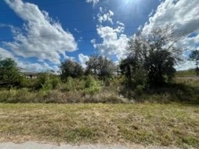 1928 Vesper Ct, Lehigh Acres, FL 33972