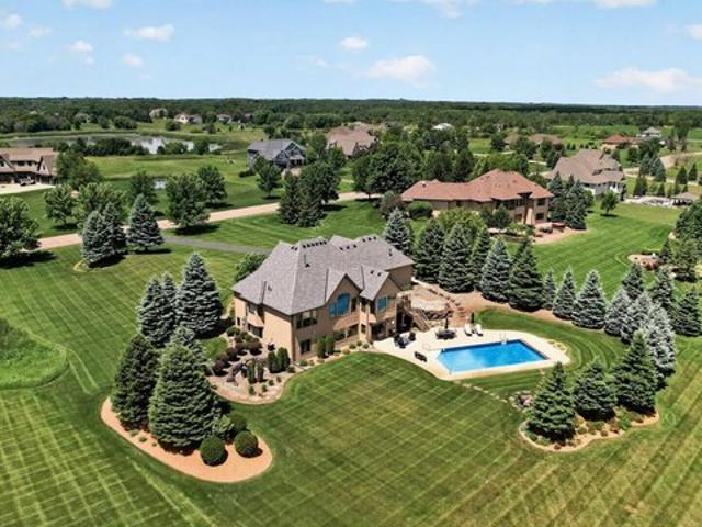 19295 Oak Grove Ave, Prior Lake, MN 55372
