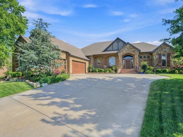 1929 N Burning Tree Ct, Wichita, KS 67230