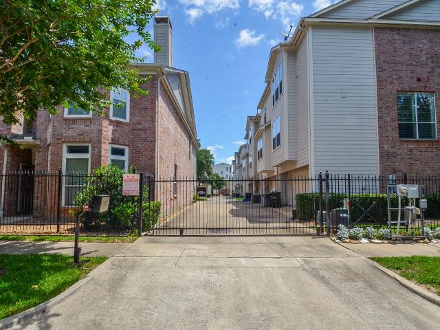 1929 Calumet Street