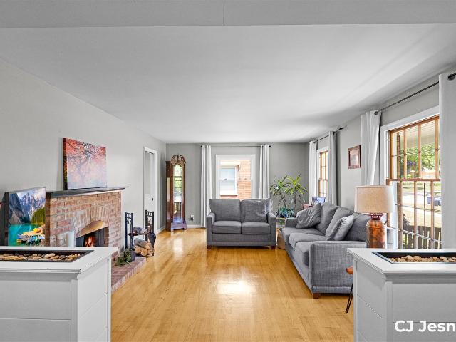 1929 Lotus Avenue