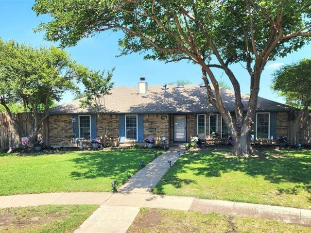 1929 Vista Oaks Dr, Carrollton, TX 75007