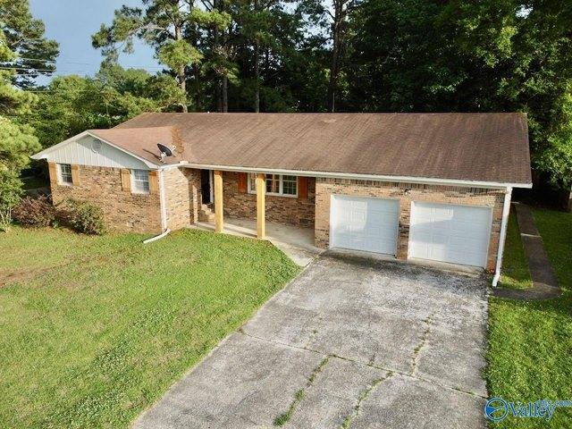 1929 Woodmead St SW, Decatur, AL 35601